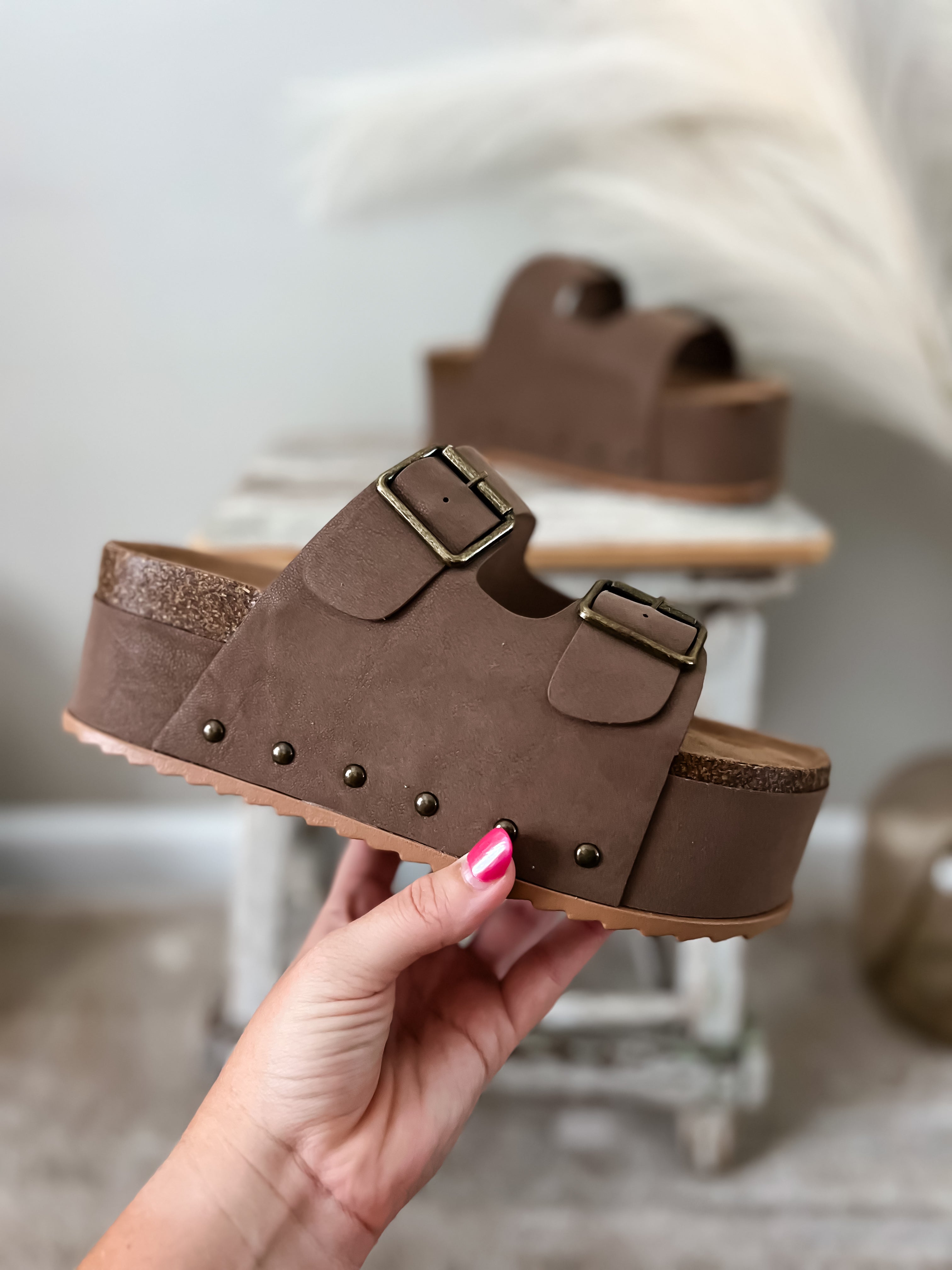 Bamboo Blowout Platform Sandals – Wildflowers & Dixie